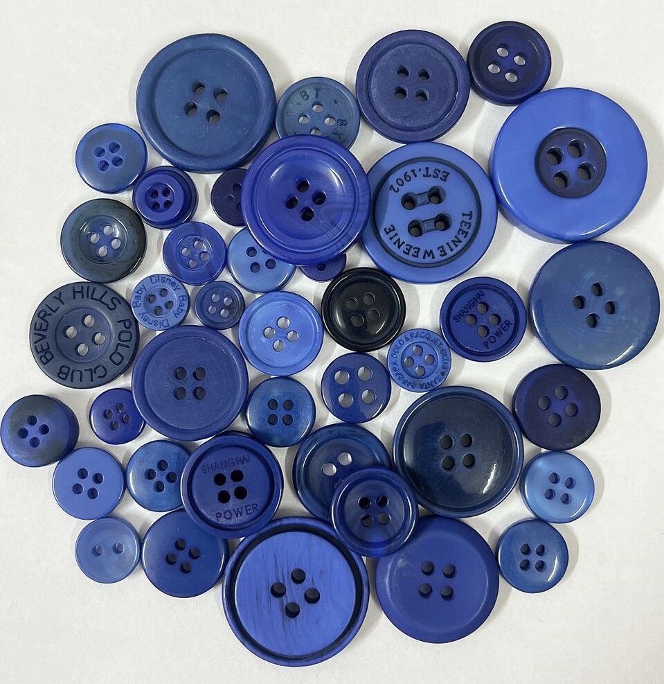 40 Pcs Colour Buttons Mix Size and Colour Buttons for Sewing Art and ...