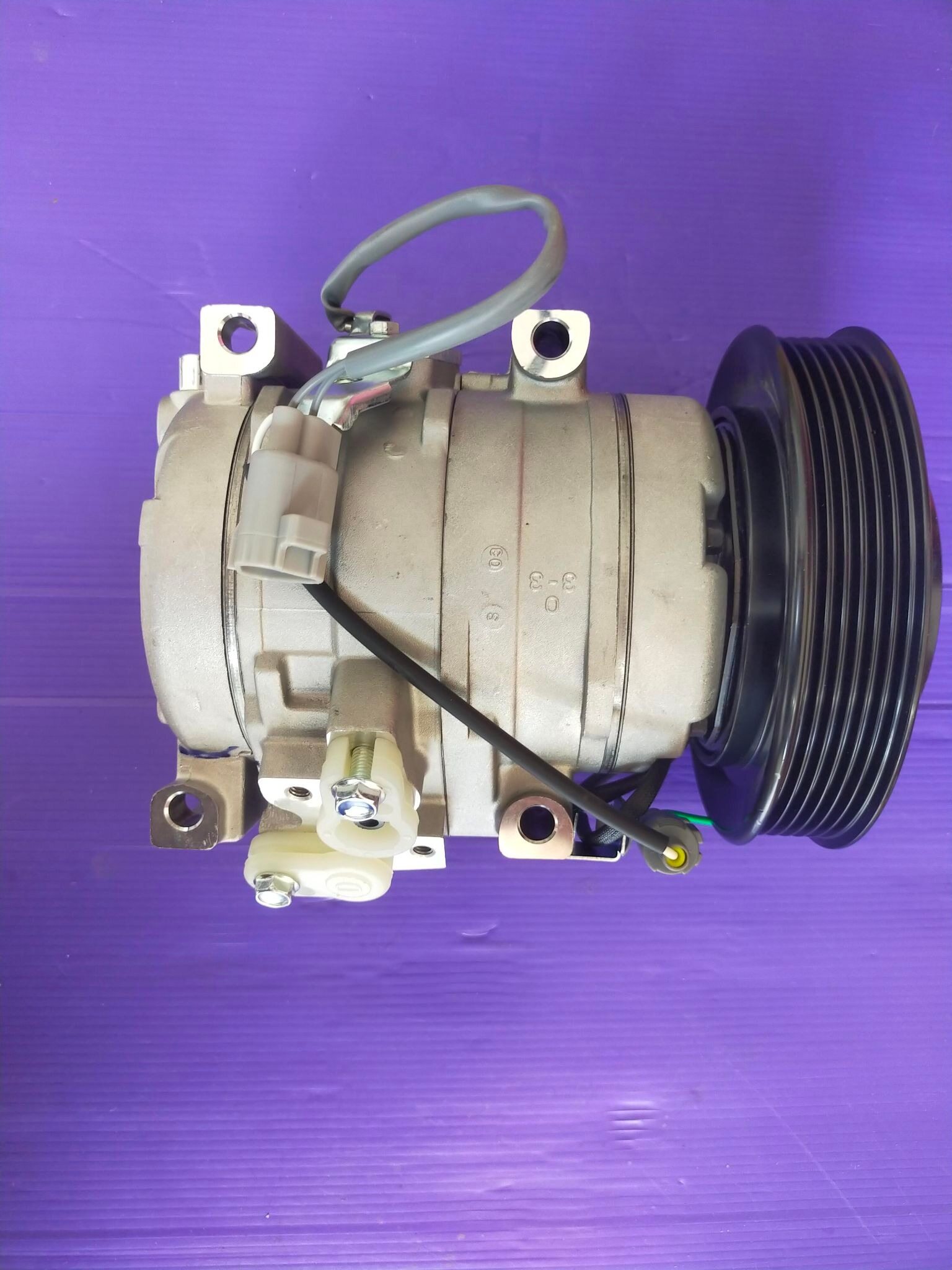 Compressor Hino 700 Truck [TRUCK AIRCOND] | Lazada