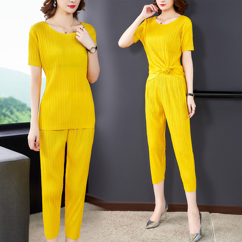 Womens New Simple Fashion Short-sleeved Top and Loose Casual Pants Pleated Two-piece Suit ...