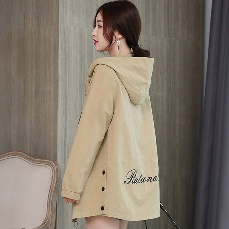 ผู้หญิงสวมใส่ต้นฤดูใบไม้ร่วงกับเสื้อใหม่หญิงคลุมด้วยผ้า T Rench Coat ...