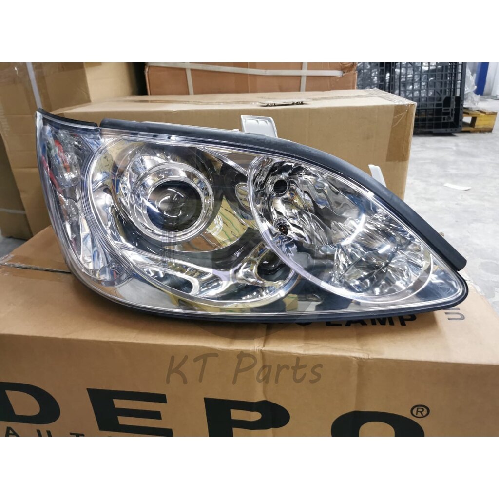 TOYOTA CAMRY ACV30 2005 YEAR FRONT HEAD LAMP / HEAD LIGHT / DEPAN LAMPU ...