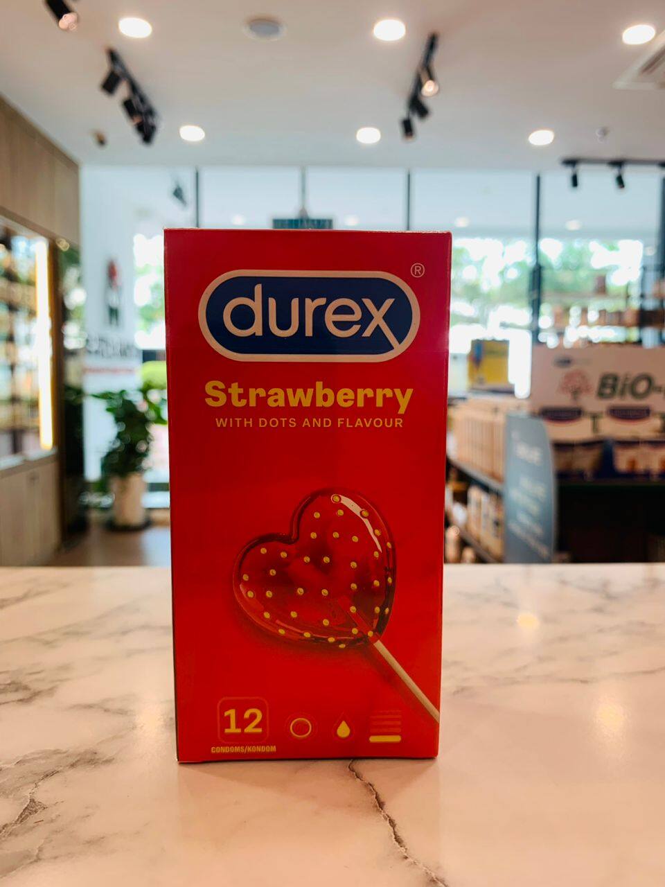 DUREX STRAWBERRY WITH DOTS AND FLAVOUR | Lazada