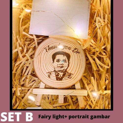 Custom made gift set ukiran gambar potrait kayu set hadiah anniversary ...