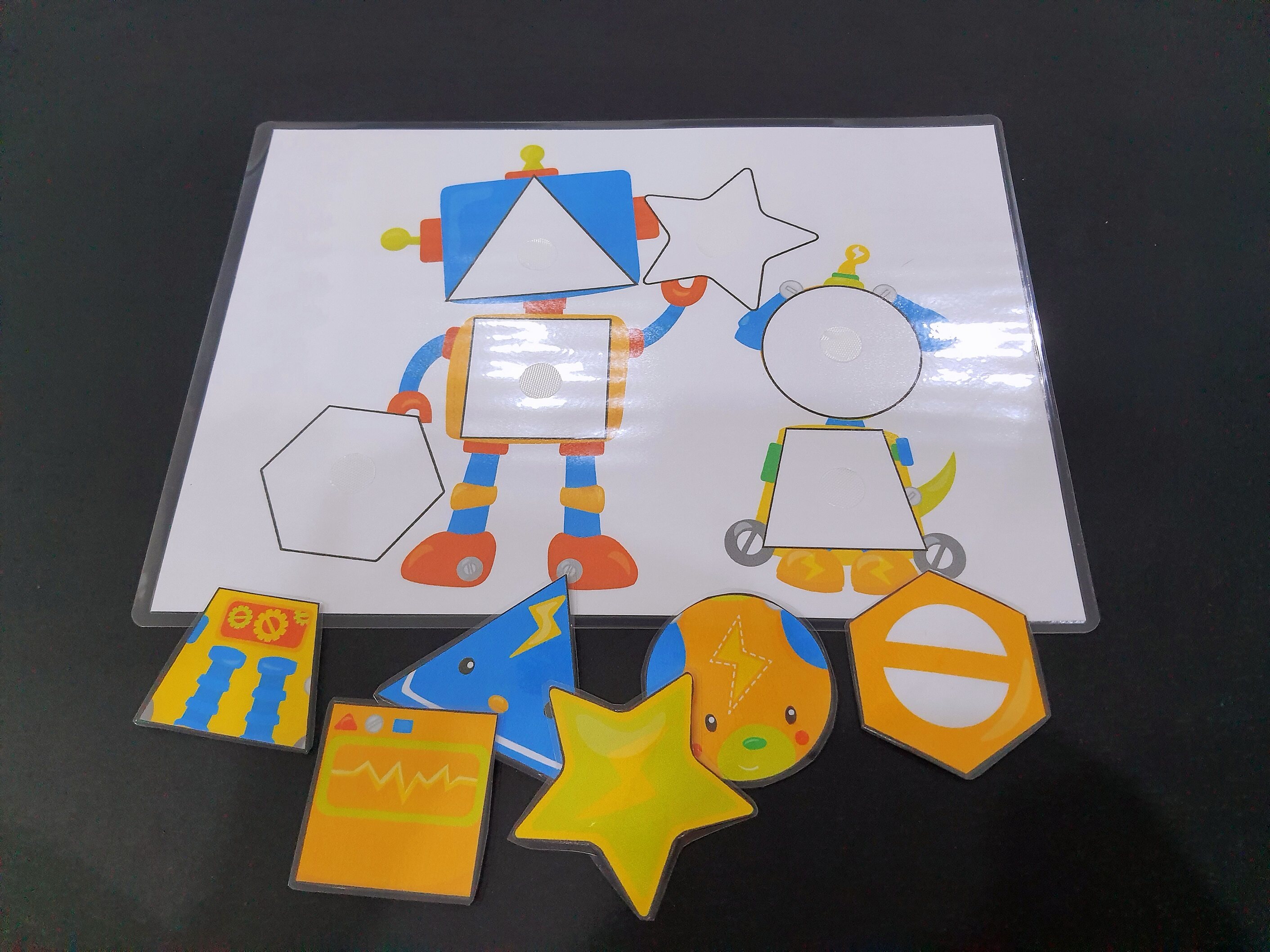 Robot Shape Matching Montessori Early Learning Pembelajaran Awal Bentuk ...