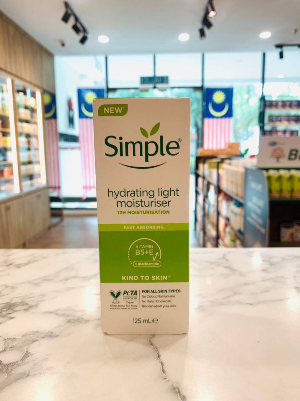 SIMPLE HYDRATING LIGHT MOISTURISER 125ML | Lazada