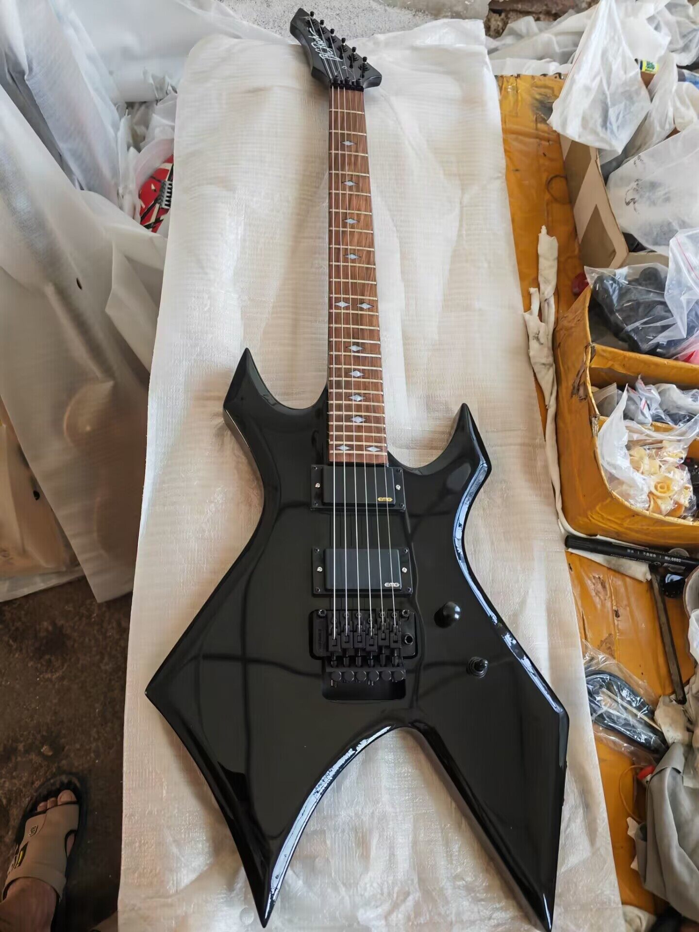 คลาสสิกสีเหลือง BC Rich Body กีตาร์ไฟฟ้า Rosewood Fretboard Chrome ...
