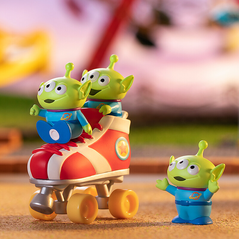 POP MART Disney Pixar Aliens Days Series Blind Box - POP MART OFFICIAL ...