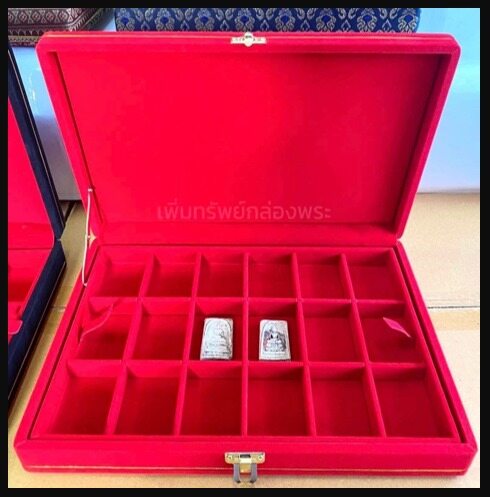 1 Layer Amulet Storage Box 18 slots (Adjustable Partition) 单層精美佛牌收納盒18 ...