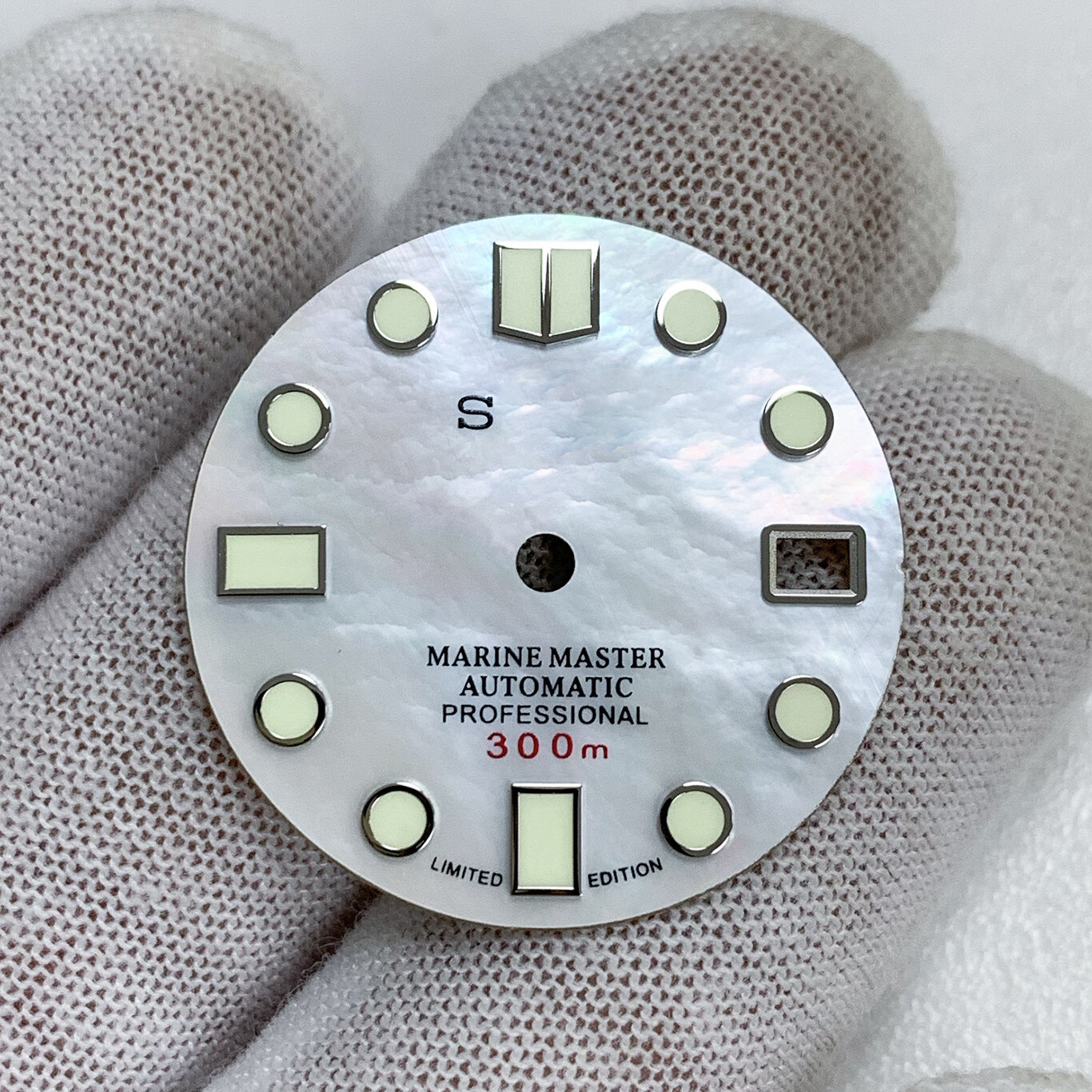 Modified Seiko watch literally strong luminous C3 adapted to NH35NH36 ...