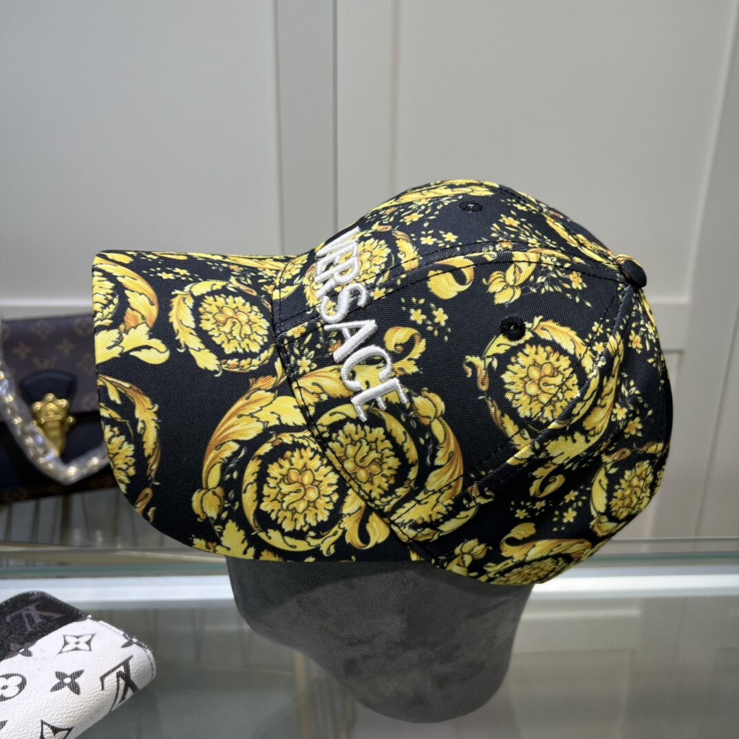 หมวกของ Lisa Versace หมวกเบสบอลคลาสสิกการปักแบบคลาสสิกเรียบง่ายและสง่า ...