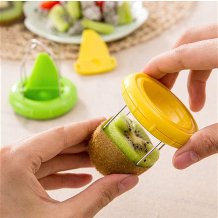 Kiwifruit peeler that saves labor and does not hurt hands cuts and ...