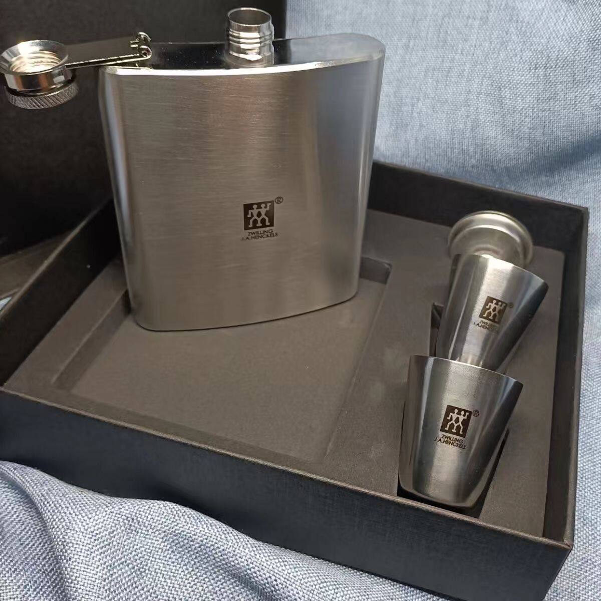 เยอรมนี ZWILLING สแตนเลส Carry-On Flask Set Outdoor Portable Small ...