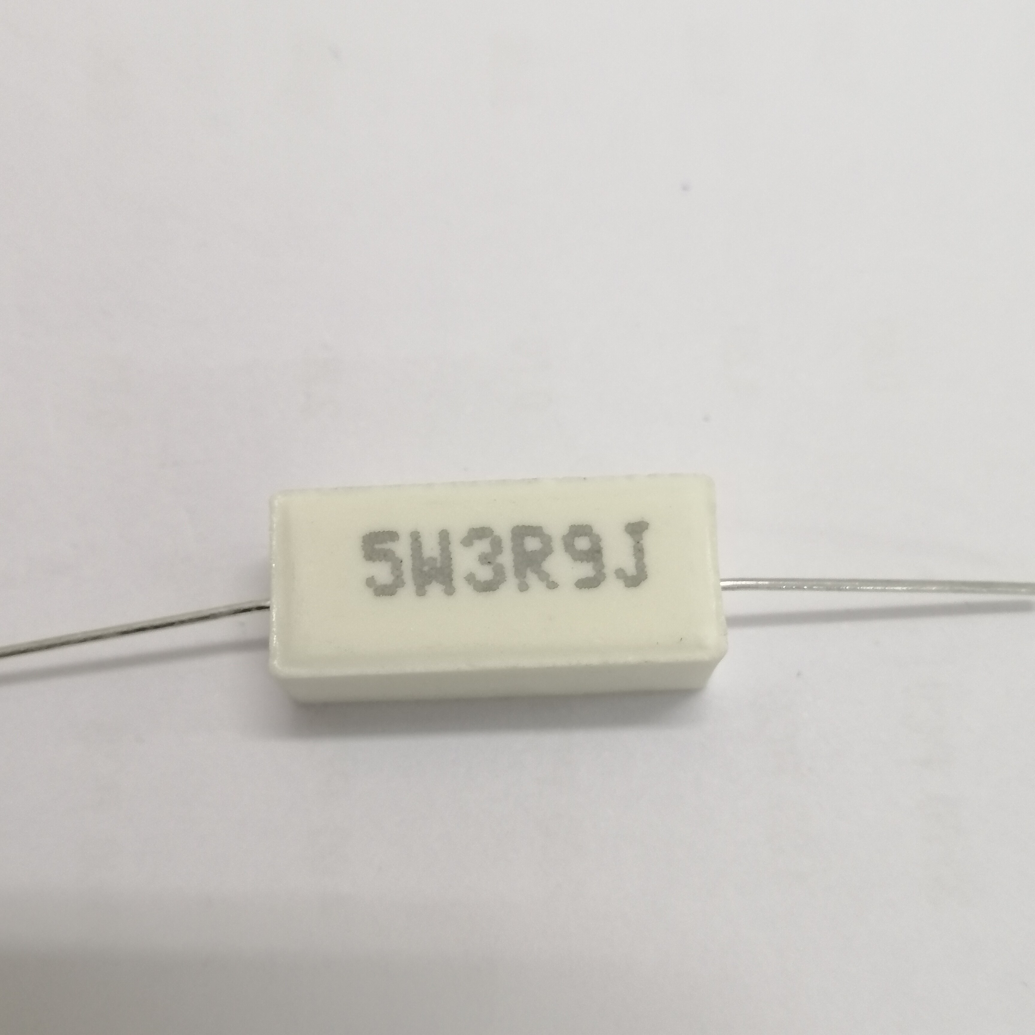 2 PCS 3.9R ±5% 5W, Axial Lead Through Hole Wirewound Cement Resistor ...