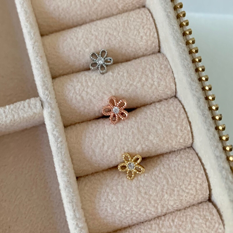 จิวหูแป้นกลม wild flower piercing - Boopy jewelry - ThaiPick