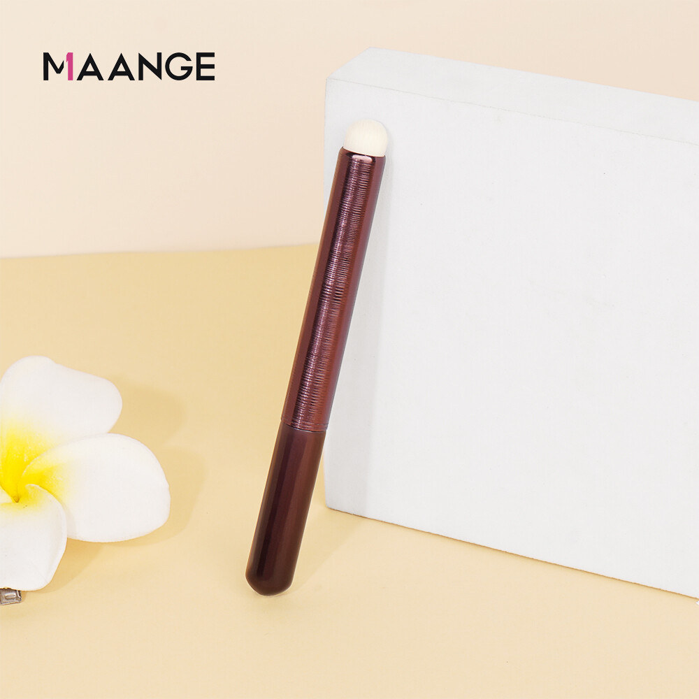 MAANGE Makeup Brush Fiber Nylon Wool Lip Brush That Can Be Used On Lips ...