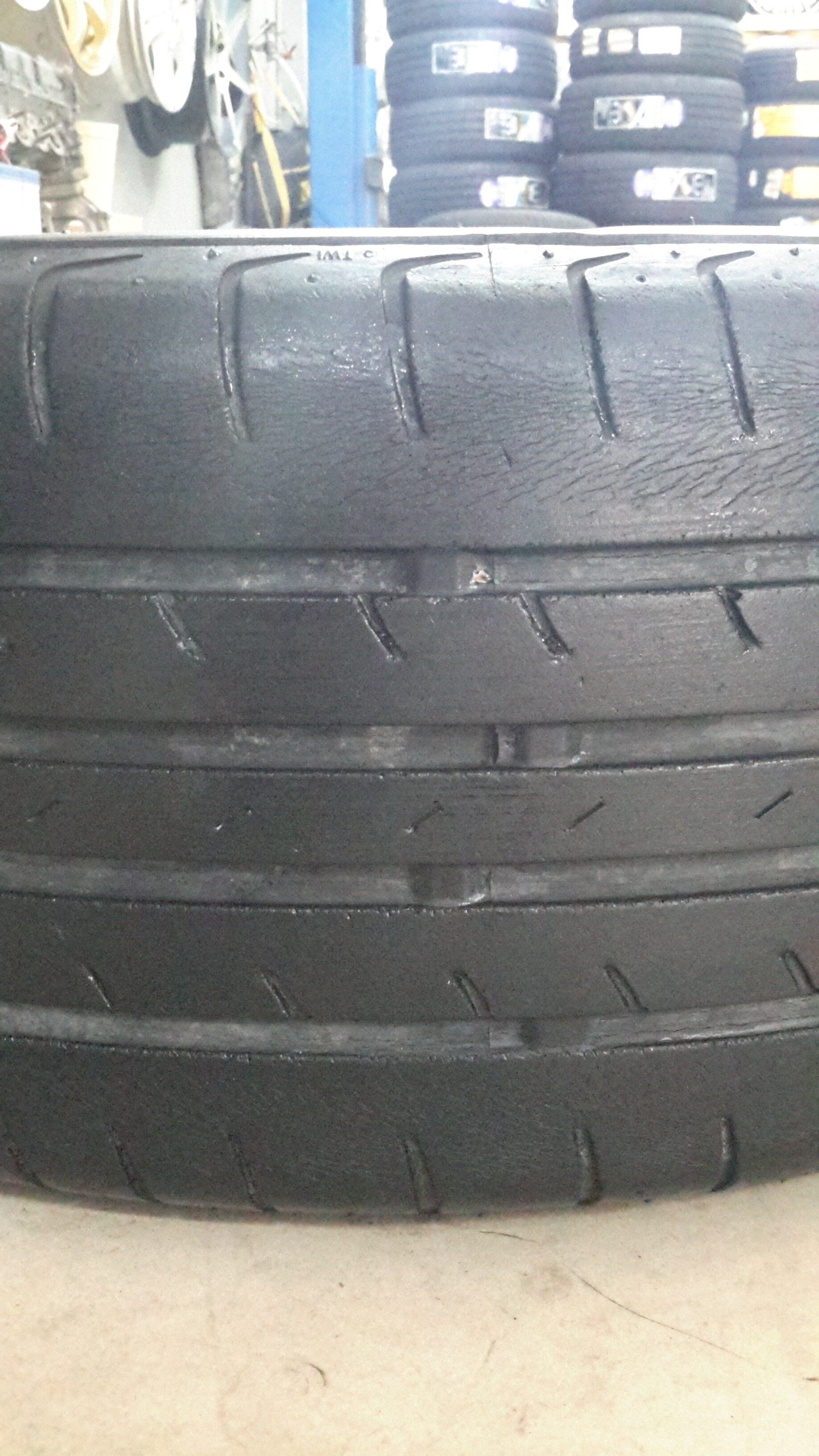 Used Tyre Secondhand Tayar LEAO LION SPORT HP 205/65R15 45% Bunga Per ...