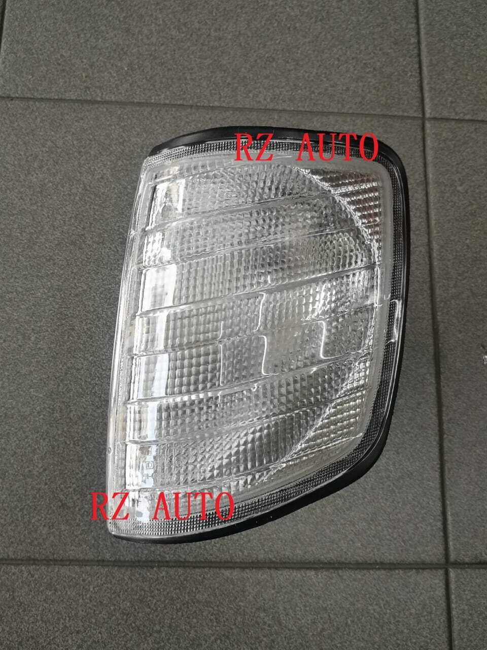 MERCEDES W124 / S124 TURN SIGNAL CORNER LAMP SIDE PARKING LIGHT NEW ...