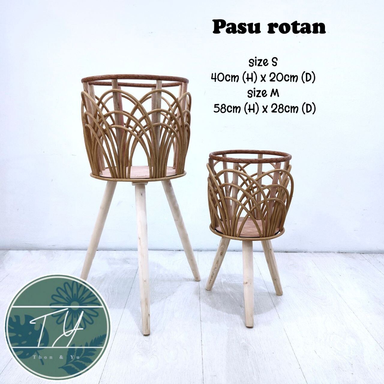 Pasu rotan | Rattan Flower Pot | Pot with stand | Pasu berkaki tiga ...