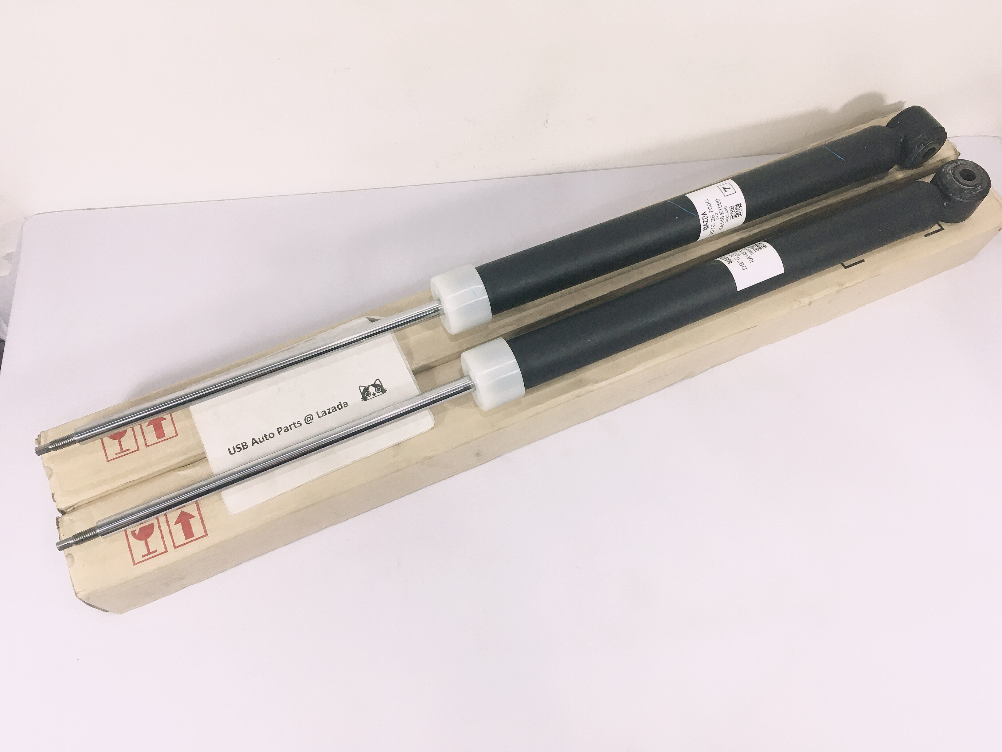ORIGINAL MAZDA 2 2015 REAR GAS ABSORBER SET LEFT AND RIGHT DB7C-28-700C ...