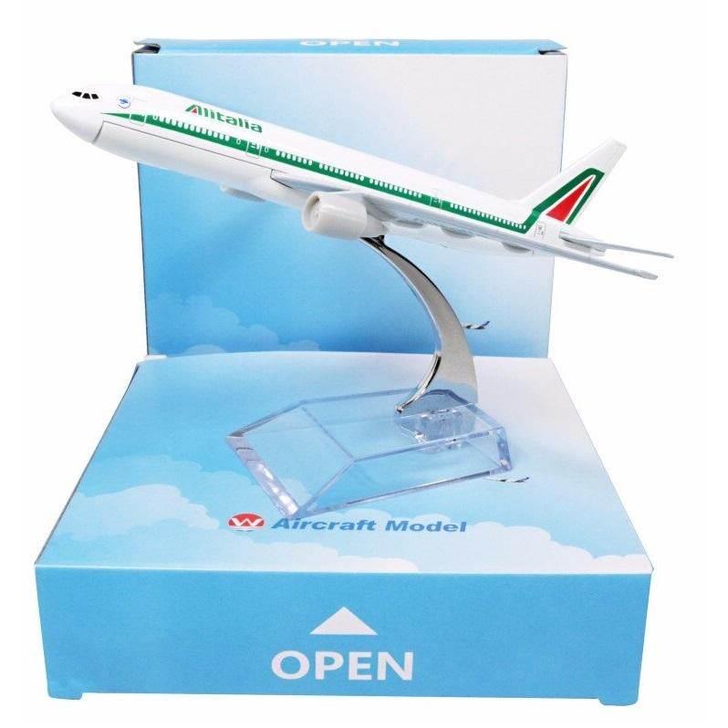 Alitalia Airlines Ferrari B787 Boeing 777 (ITALY) 16cm model airplane ...