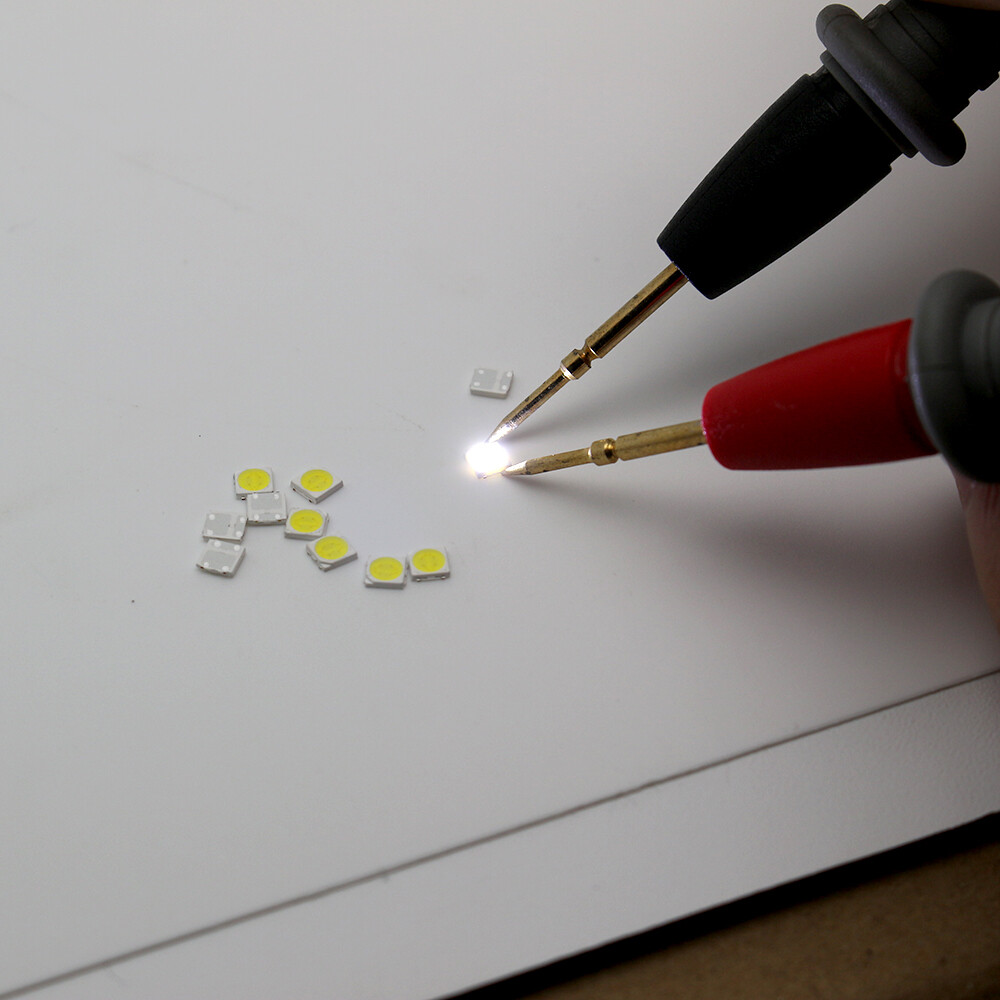 TKDMR 100 TCL LED Backlight LED 2W 3030 3V Cool สีขาว220LM PT30W45 V1แอ ...