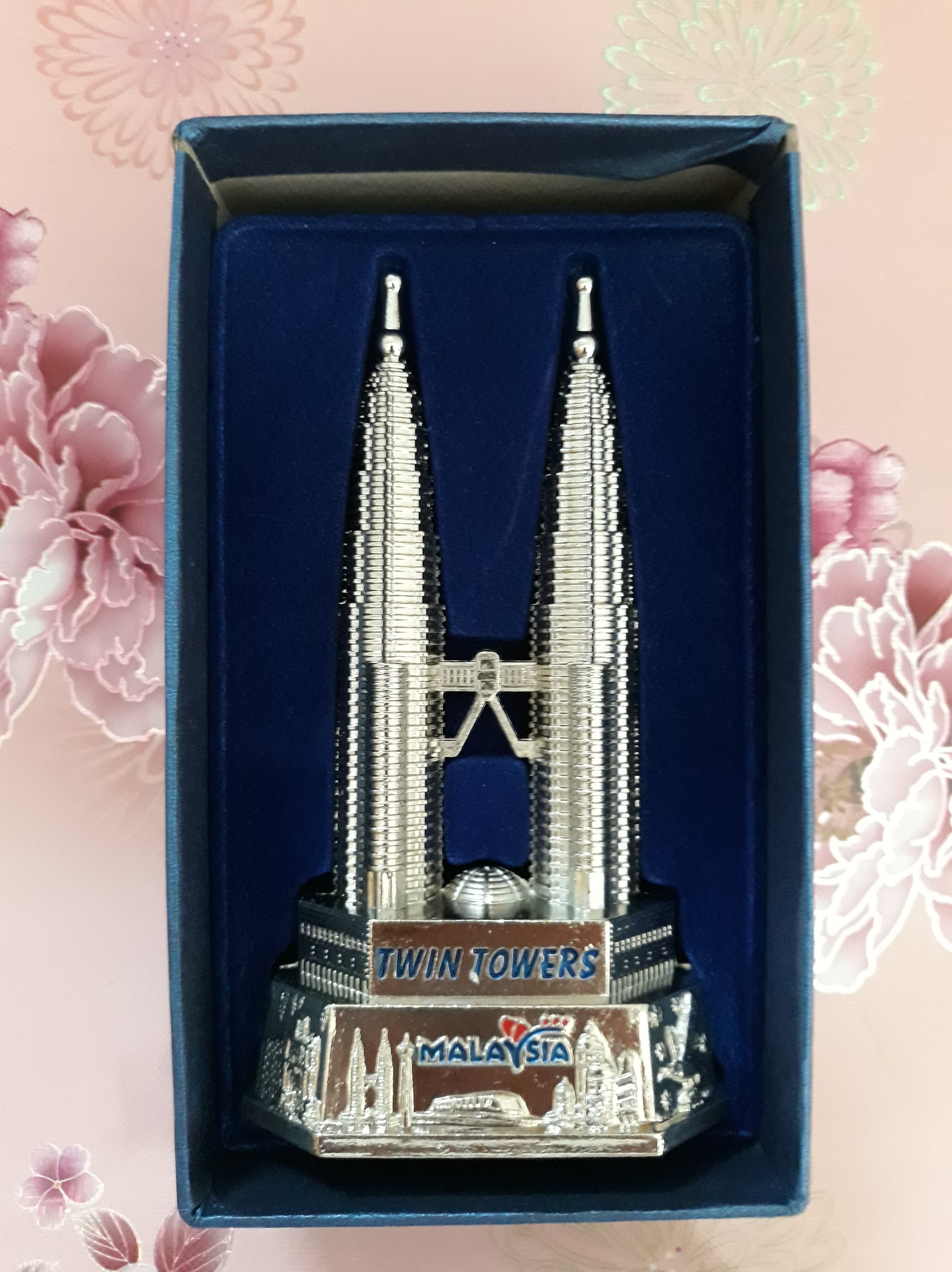 READY STOK Menara KLCC Malaysia Pembuka Botol Koleksi Cenderahati ...