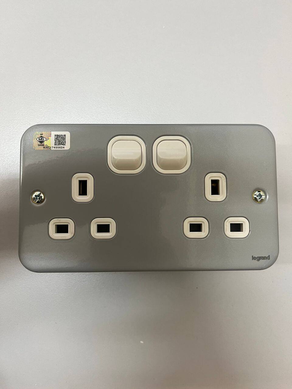 Legrand 13A Switch Socket Metal Clad // Legrand 2g 13A Switch Socket ...
