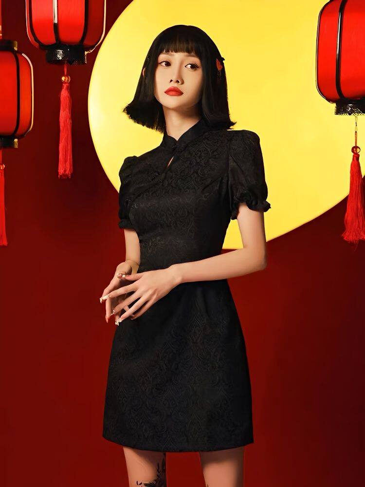 กี่เผ้าแบบย้อนยุคแขนพองสั้นสีดำสำหรับผู้หญิง2024ชุดแฟชั่นแขนสั้นใหม่ ...
