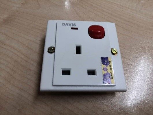Davis D-13/1GSN RD 1 Gang 13A Switched Socket Outlet for Underfloor ...