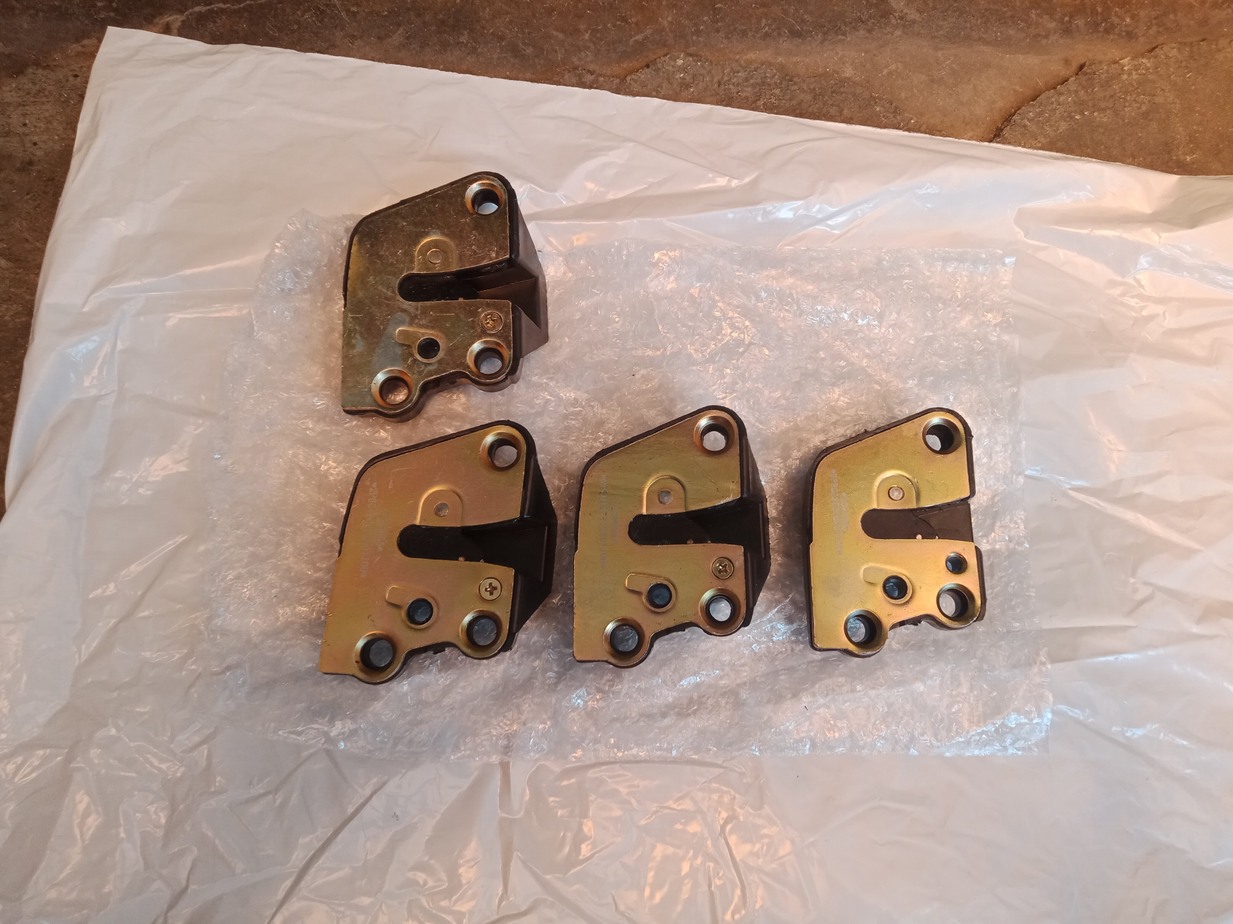 Perodua Kembara Door Lock Inner Mechanism | Lazada