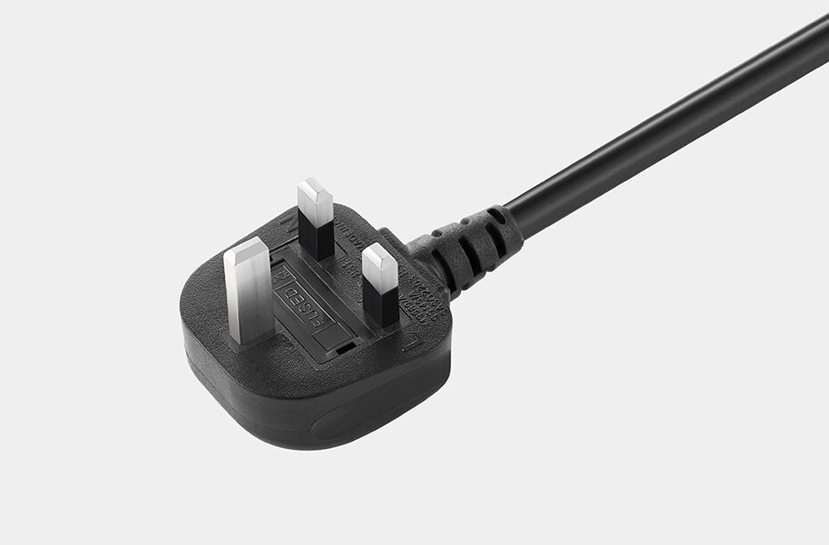 AMPCOM Universal PDU Power Strip Switcher 8 Outlets 1U 220-250V 10/16A Copper Material with ...