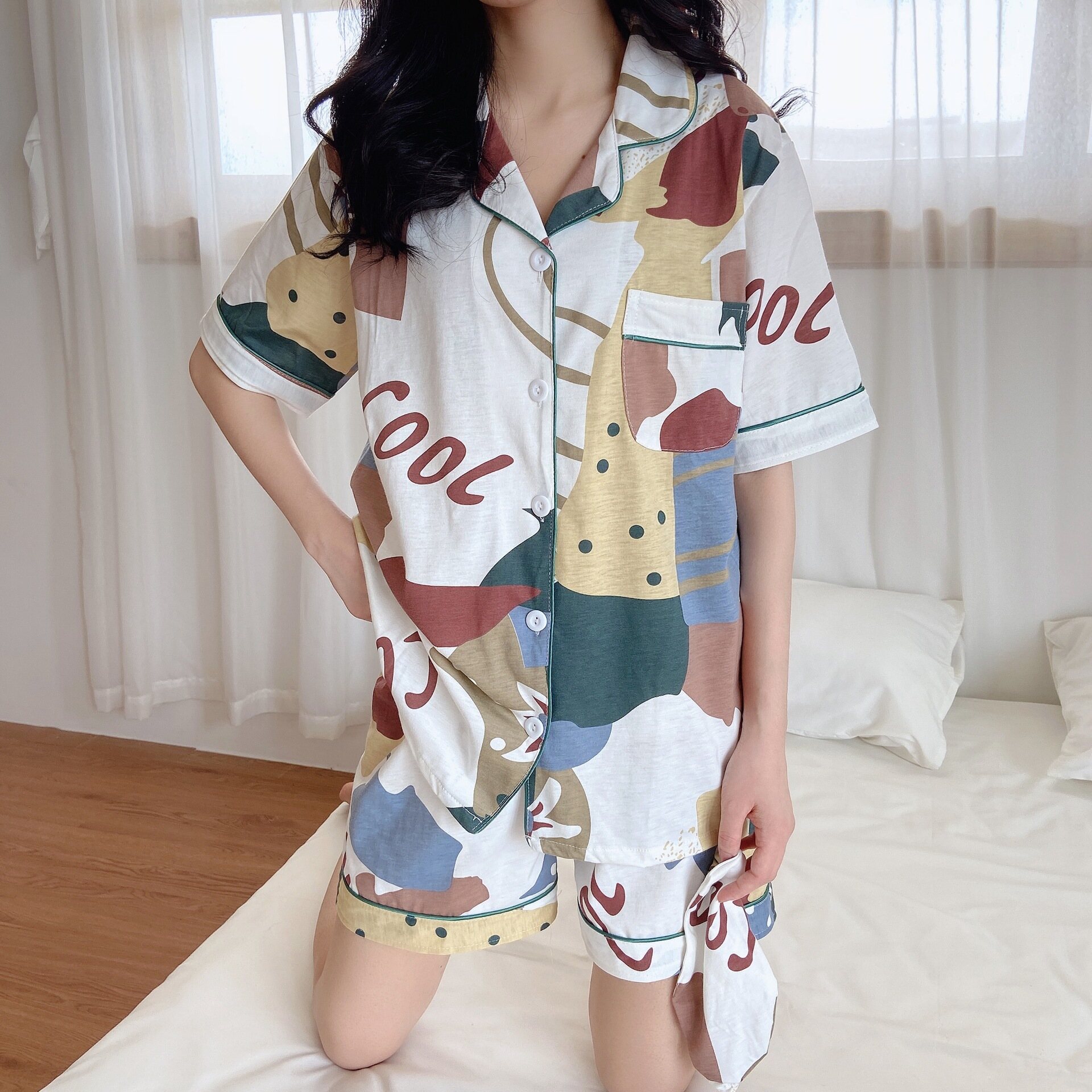 Yuandan สีองค์ประกอบ Creative Graffiti สไตล์เกาหลีชุดนอนฤดูร้อนบางแขน ...