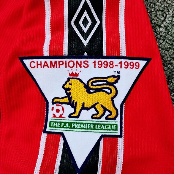 9899 Manch United Home เสื้อฟุตบอลแบบย้อนยุค Beckham เสื้อแขนสั้นผู้ชาย ...