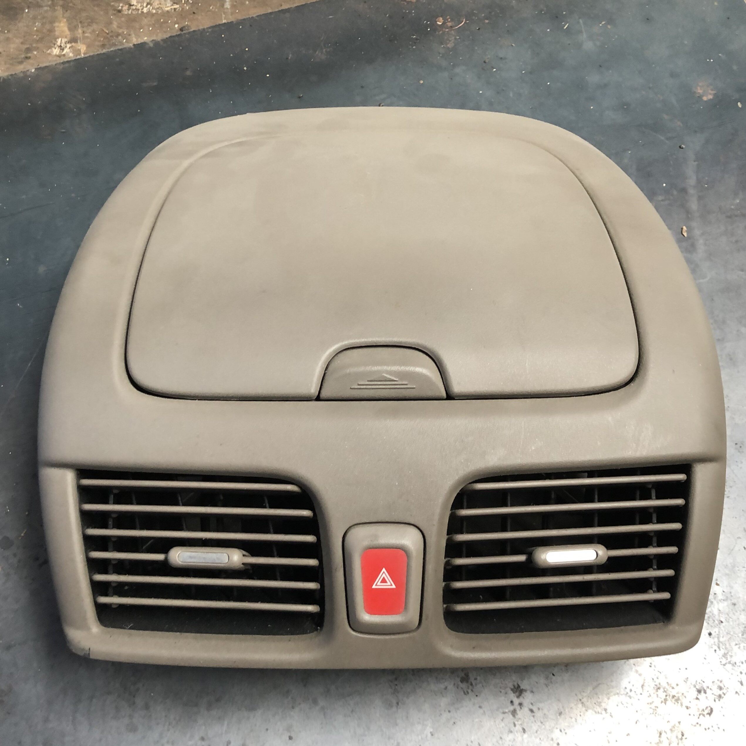 Nissan Sentra N16 Burger Chubby Box | Lazada