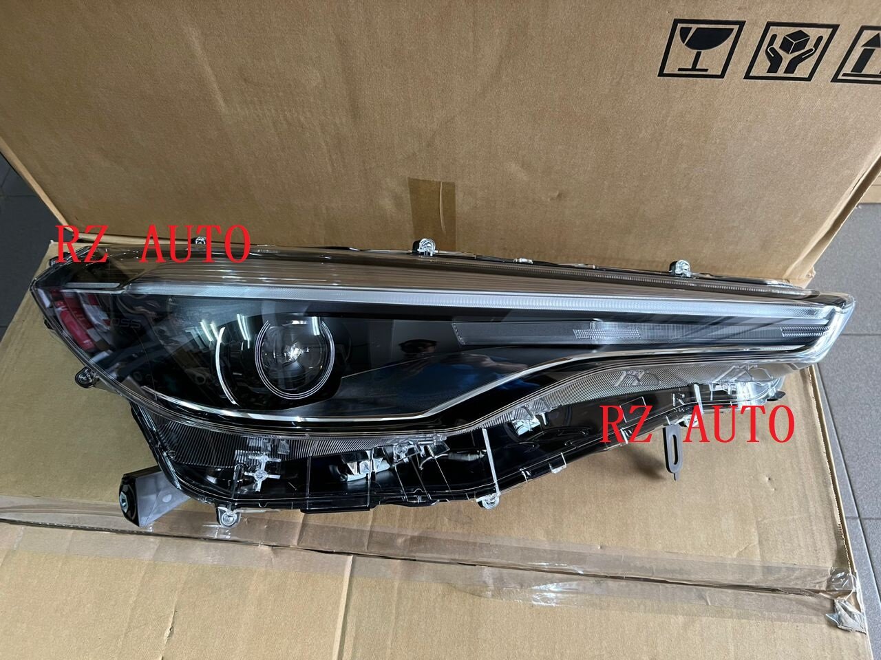 ORIGINAL TOYOTA COROLLA CROSS HEAD LAMP FRONT LIGHT LAMPU DEPAN LOW ...