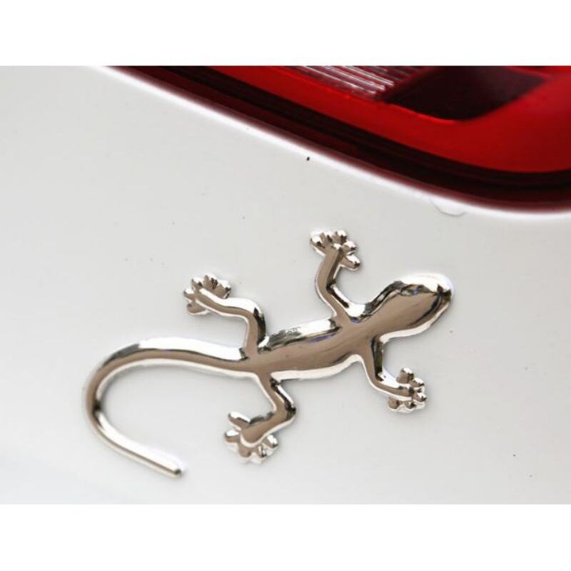 Car With Lizard Logo