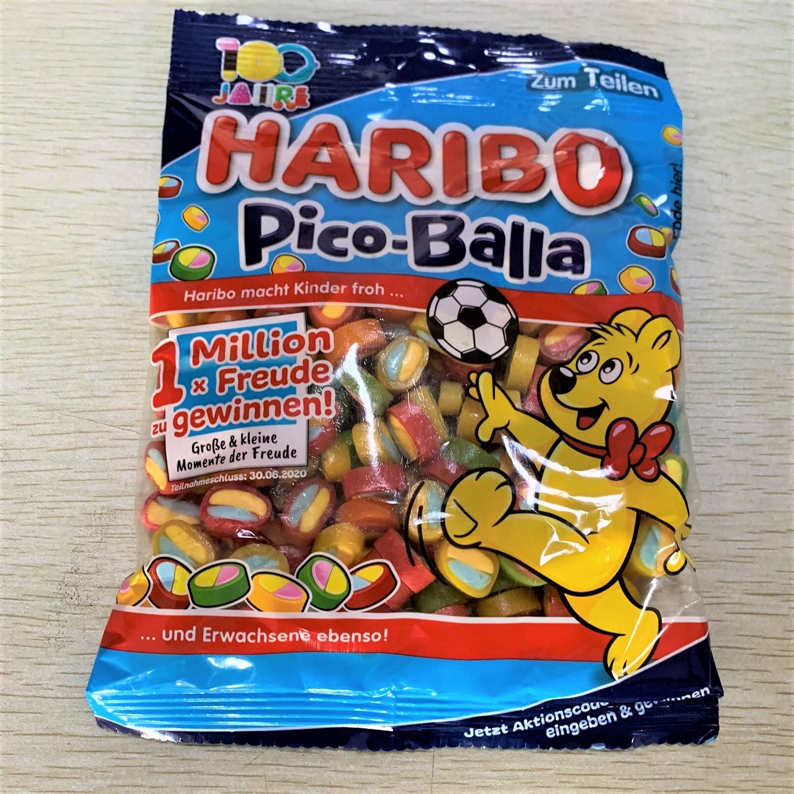 German Haribo Hitschier และคอลเล็กชั่นลูกกวาดเจลาตินผักยี่ห้ออื่นๆที่ ...