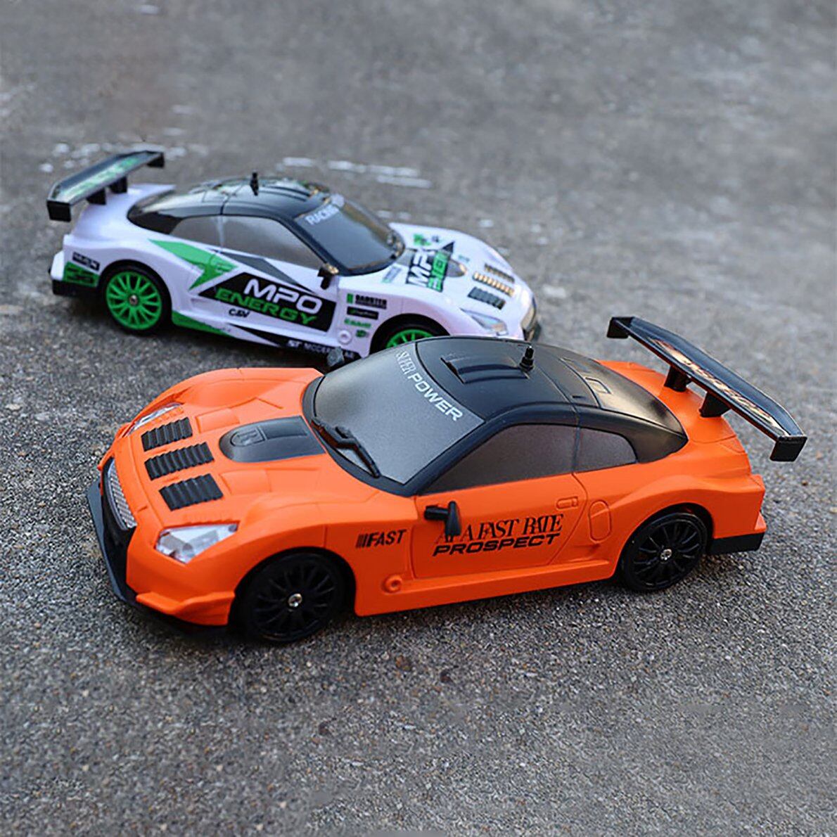 Top รีโมทคอนโทรล GTR รุ่น AE86ยานพาหนะรถยนต์2.4G ดริฟท์รถแข่ง4WD RC ดร ...