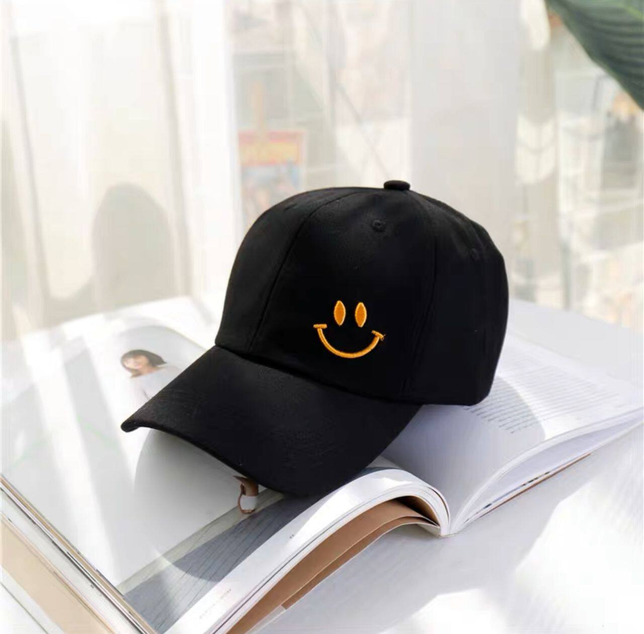 Cap Smiley Design Trendy Cap Fashion Topi Viral Muka Senyum Smlley Cap ...