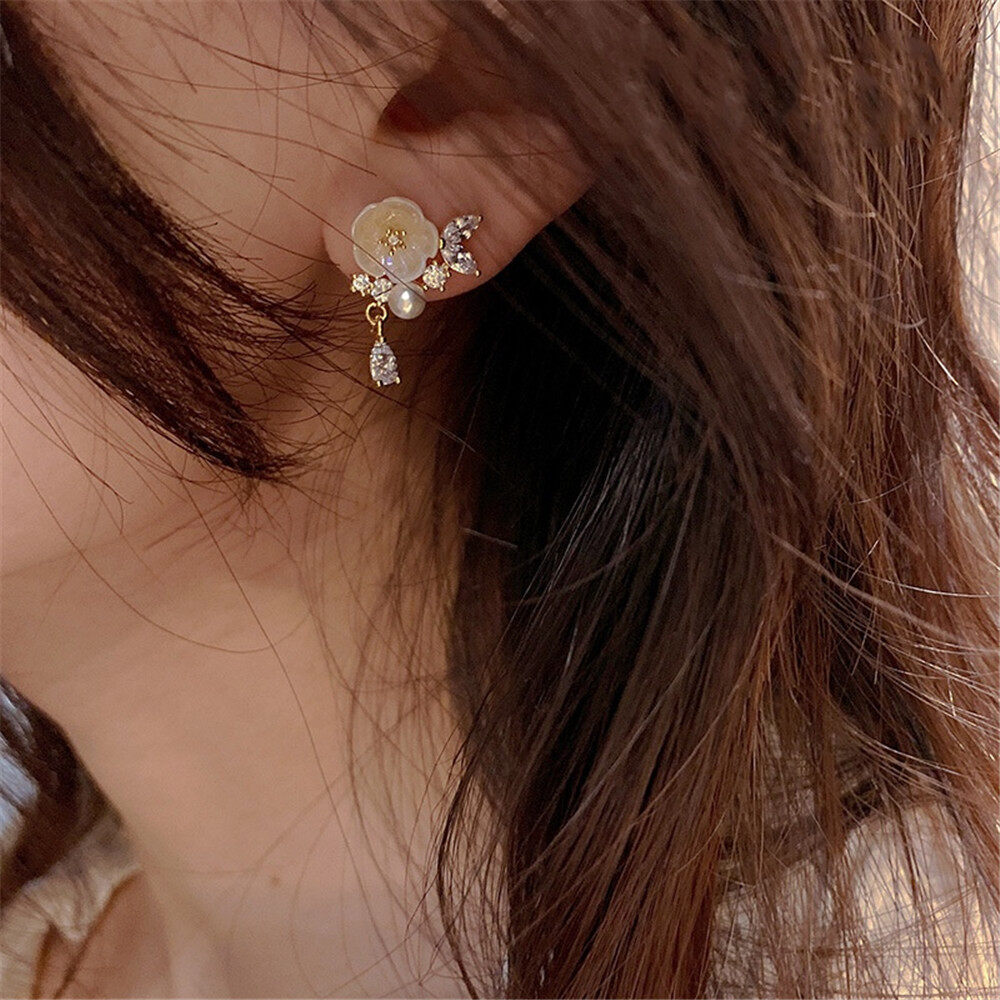 Sanhe แฟชั่น Retro ต่างหูดอกไม้สีขาวสำหรับผู้หญิง Gentle Ins อารมณ์ Pearl Rhinestone ต่างหู ...