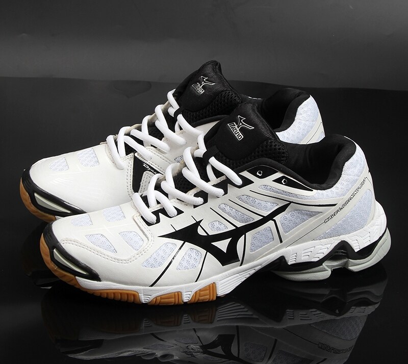 Mizuno volleyball shoes men s ultra light professional wear resistant non slip beef tendon mizuno high top national team training shoes shock absorption Lazada PH