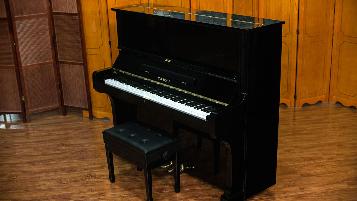 KAWAI BL61 Upright Piano